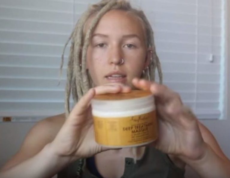 Girl untangled dreadlocks for 5 days, then showed what her hair looks like